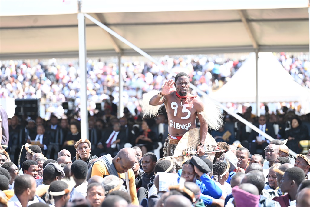 WATCH: Maskandi star and Amabutho leader at war | Daily Sun