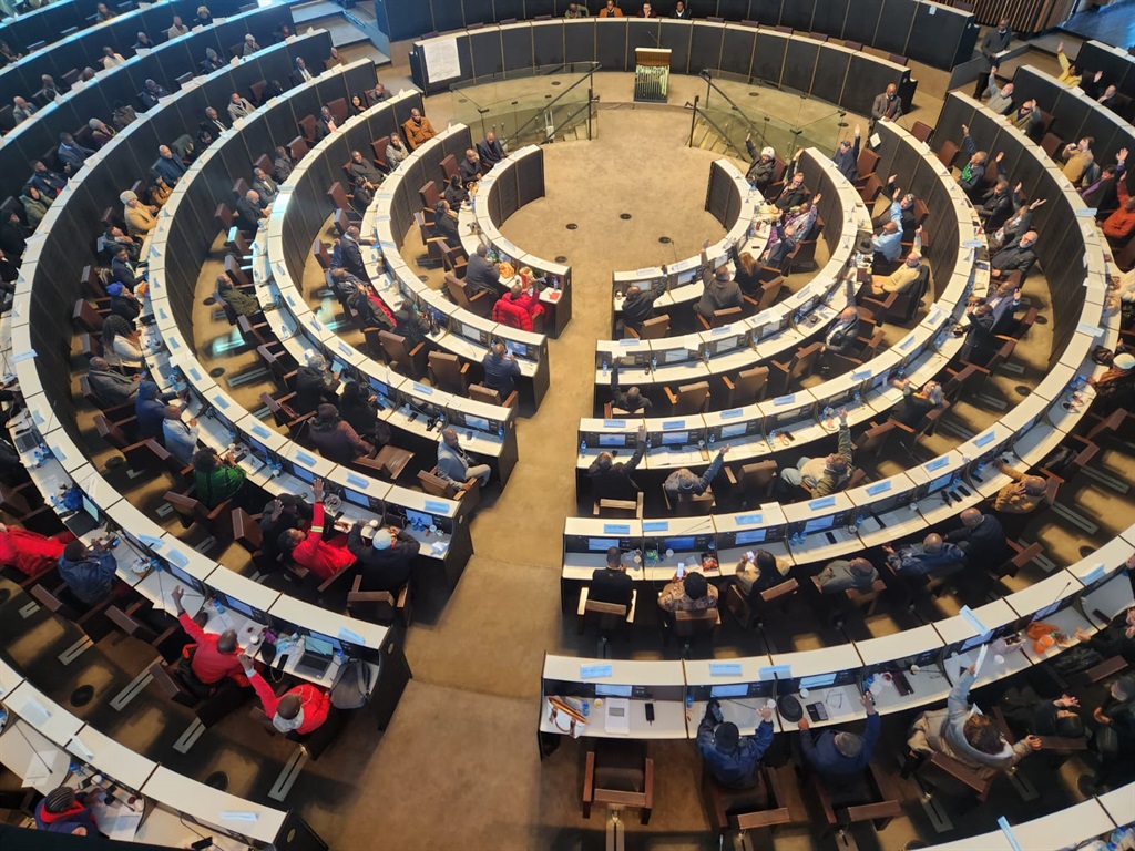 Johannesburg council ratifies acting municipal manager Tshepo Makola's ...