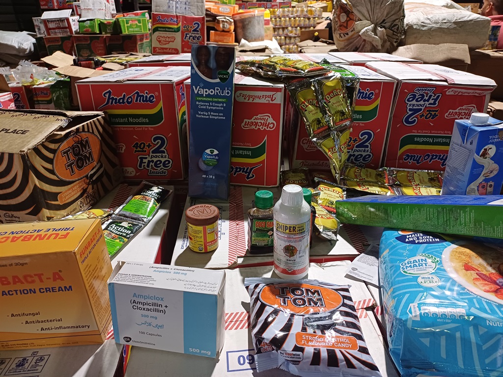 WATCH: Cops bust warehouses selling expired food! | Daily Sun