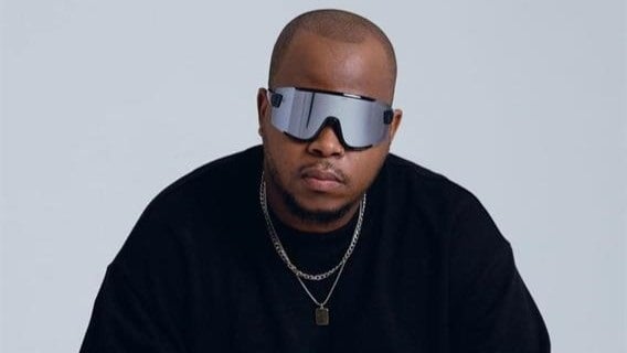 Presenter drops umjolo anthem! | Daily Sun