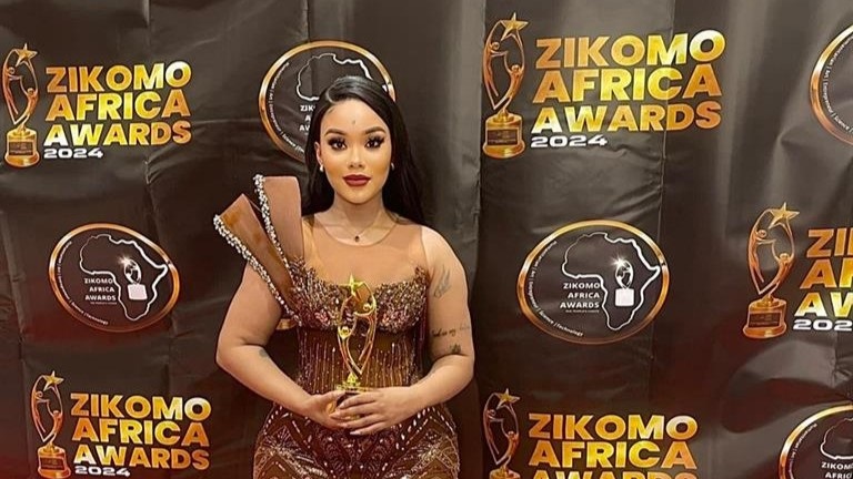 Ex-Uzalo actress bags international award! | Daily Sun