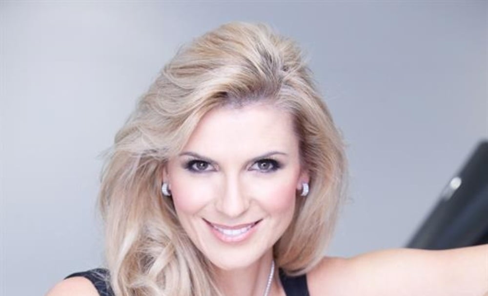 Bogus bling scheme uses fake interview with ex-Miss Universe to try to ...