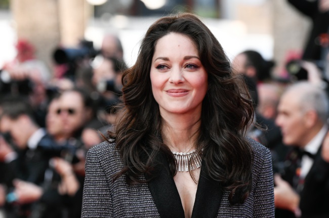 Holly Jolly vs Bah Humbug: celebs share their true holiday feelings ...