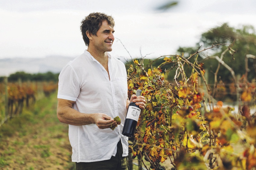 Farmer Angus: ’n Beter planeet met elke bottel wyn | Landbou