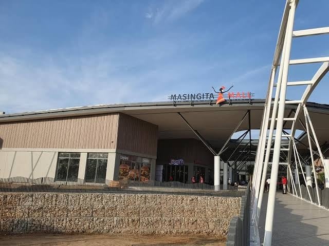 Guards in hot water over mall madness! | Daily Sun