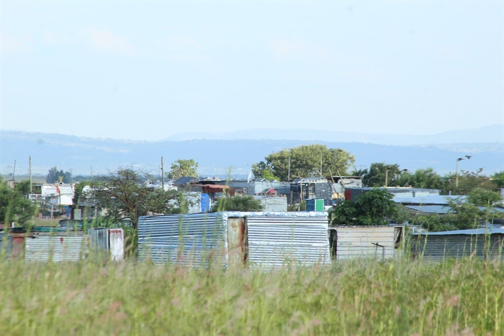 Juju residents defy warnings! | Daily Sun