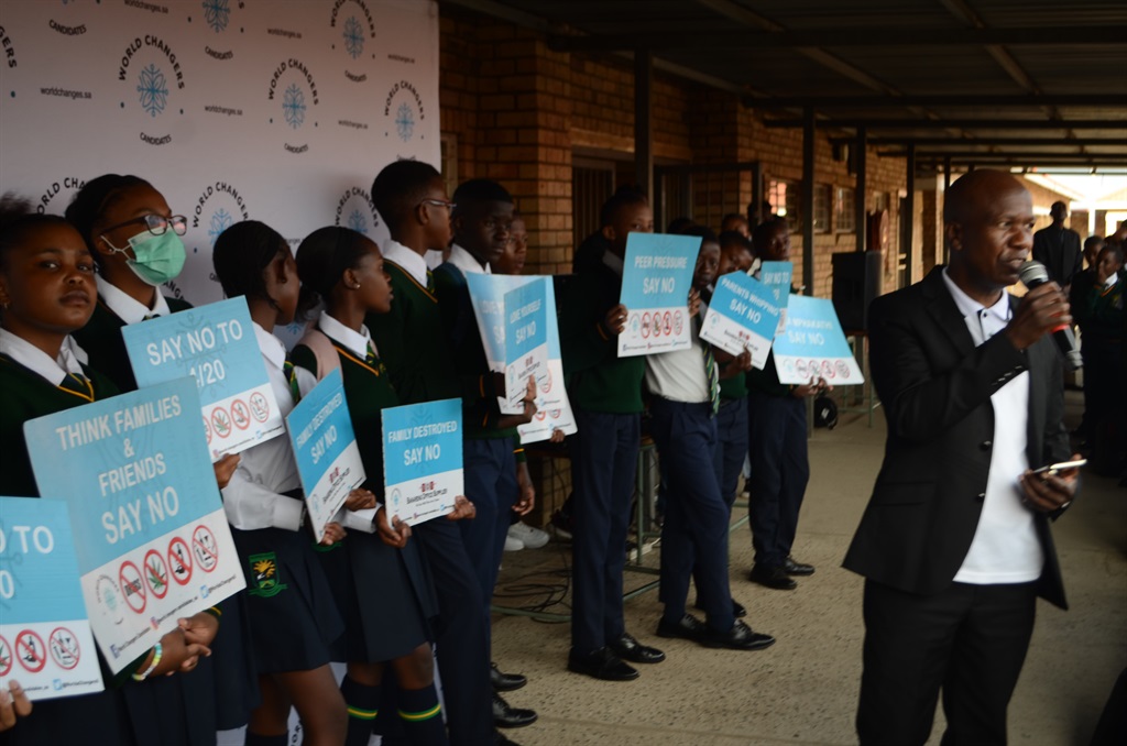 School stands up against drug threats! | Daily Sun