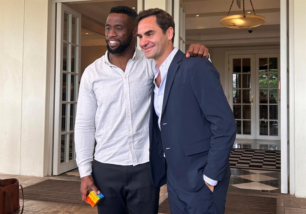Federer and Kolisi: World's sporting heroes bond over worthy cause | News24