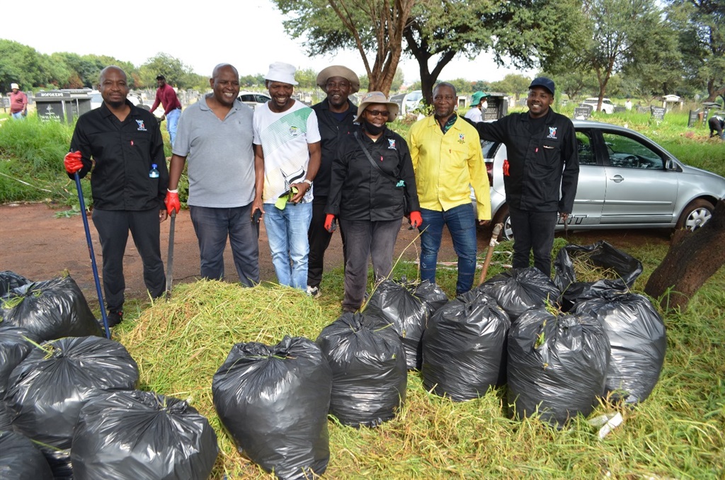 PICS: Abahlali show the dead love | Daily Sun