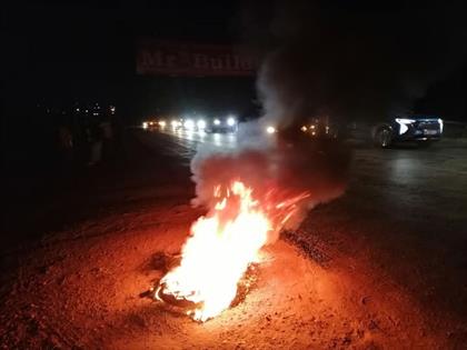 Gatvol villagers shut down kasi! | Daily Sun