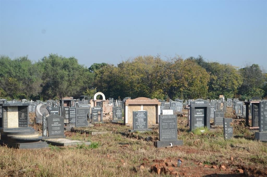 SUNPOWER: Maspala defeats snakes! | Daily Sun