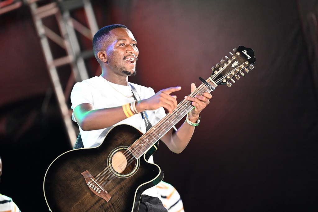 Maskandi star silences rivalry rumours! | Daily Sun