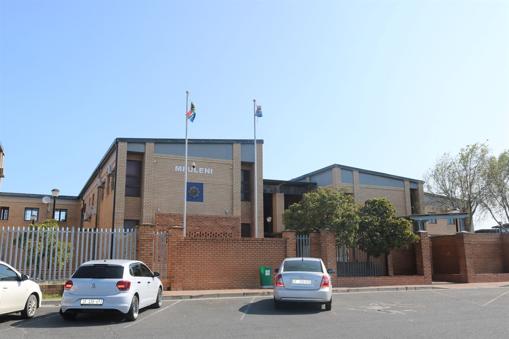 Ruthless thugs kill woman at cop shop! | Daily Sun