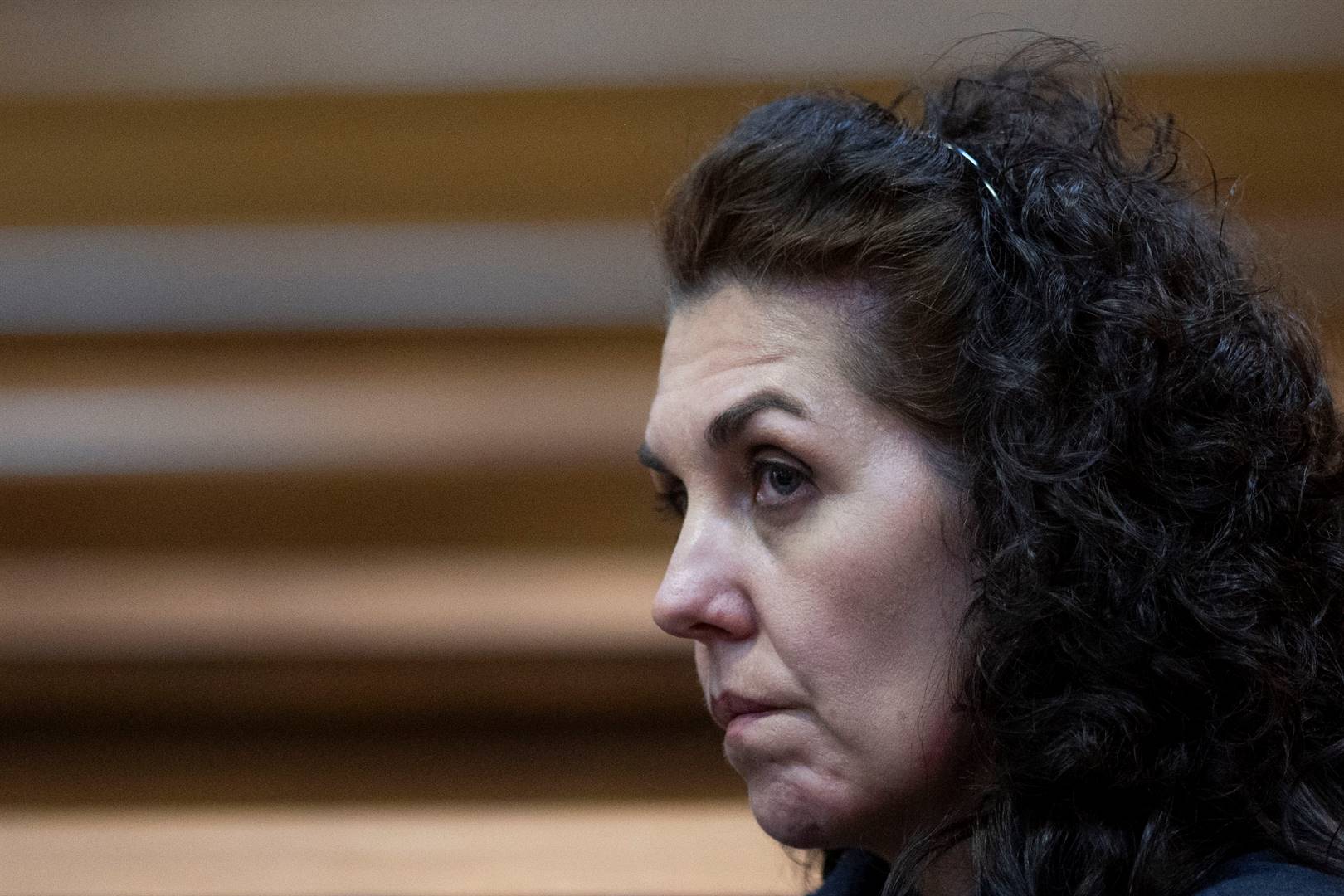 Vroedvrou weier herhaaldelik om vrou hospitaal toe vat, getuig ouma ...