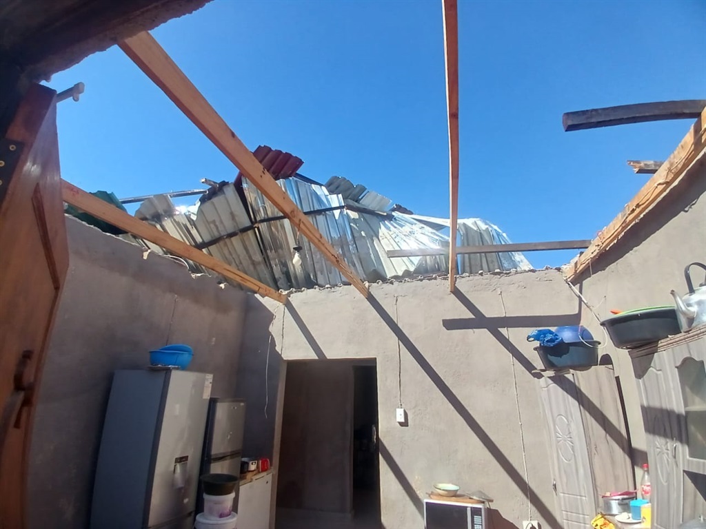 Strong winds turn city upside down | Daily Sun