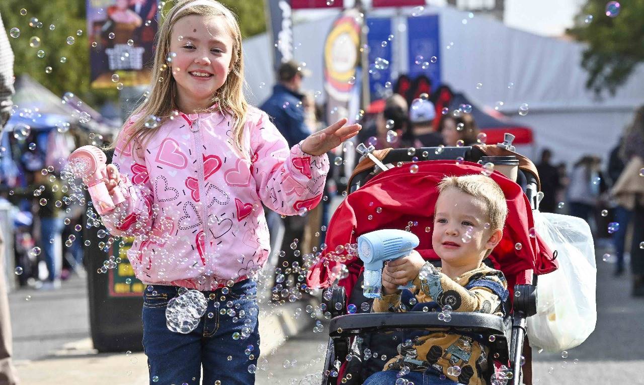LESERSFOTO | Vet pret by die Vrystaat Kunstefees! | Netwerk24