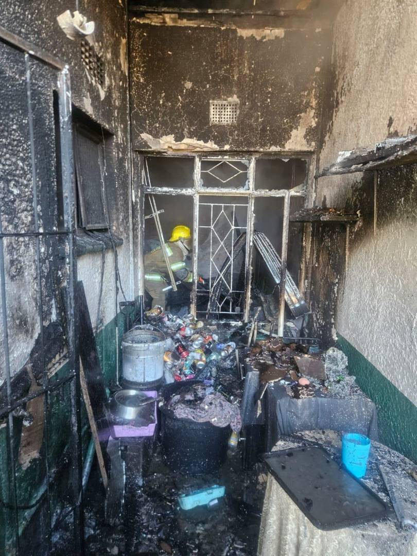 Vierjarige sterf in brandende huis | Netwerk24