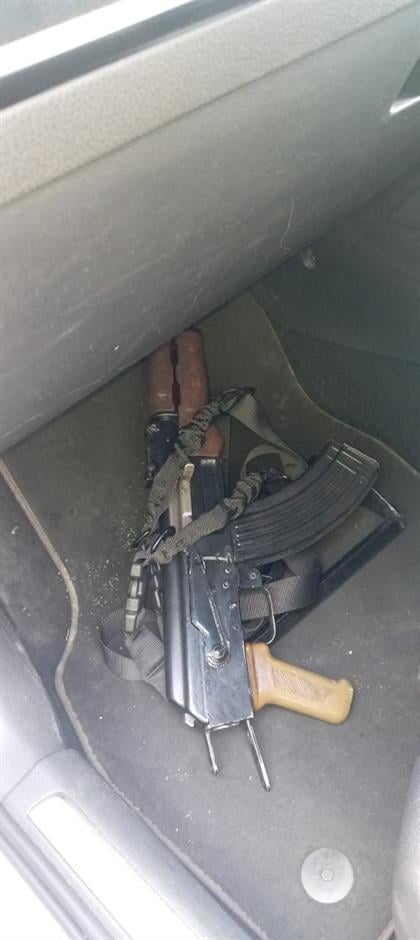 R80 highway drama: Fake cops bust with kidnapped man and AK-47 | Daily Sun