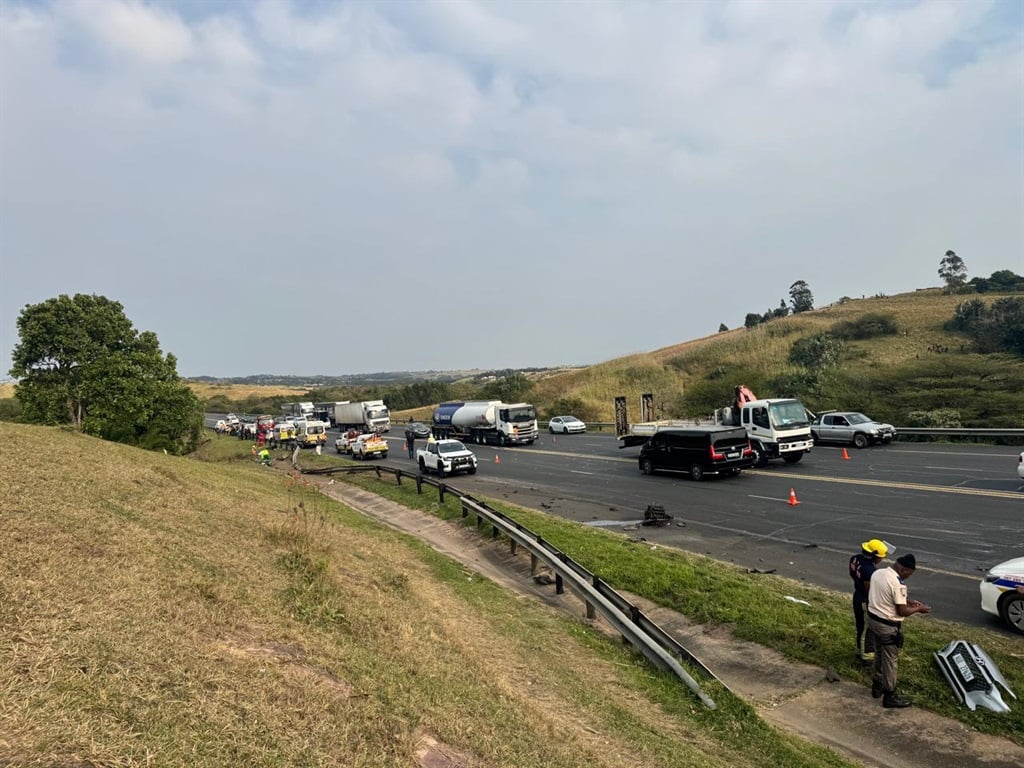 BREAKING: Four people die in horrific crash! | Daily Sun