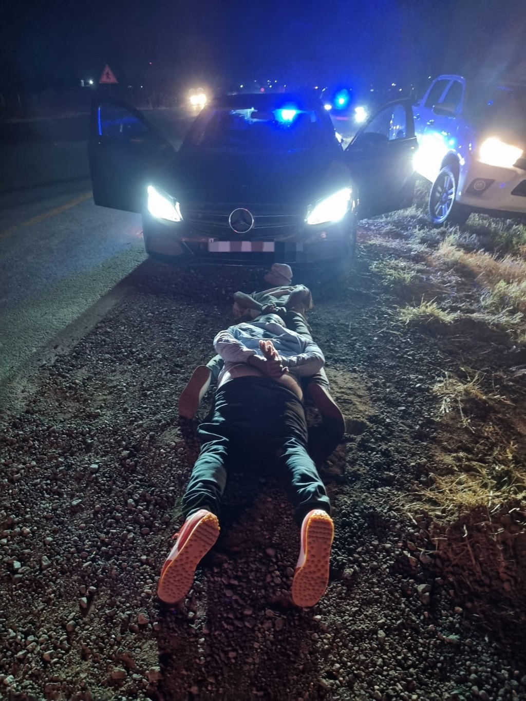 Car thieves bust after shoot-out with amagata! | Daily Sun