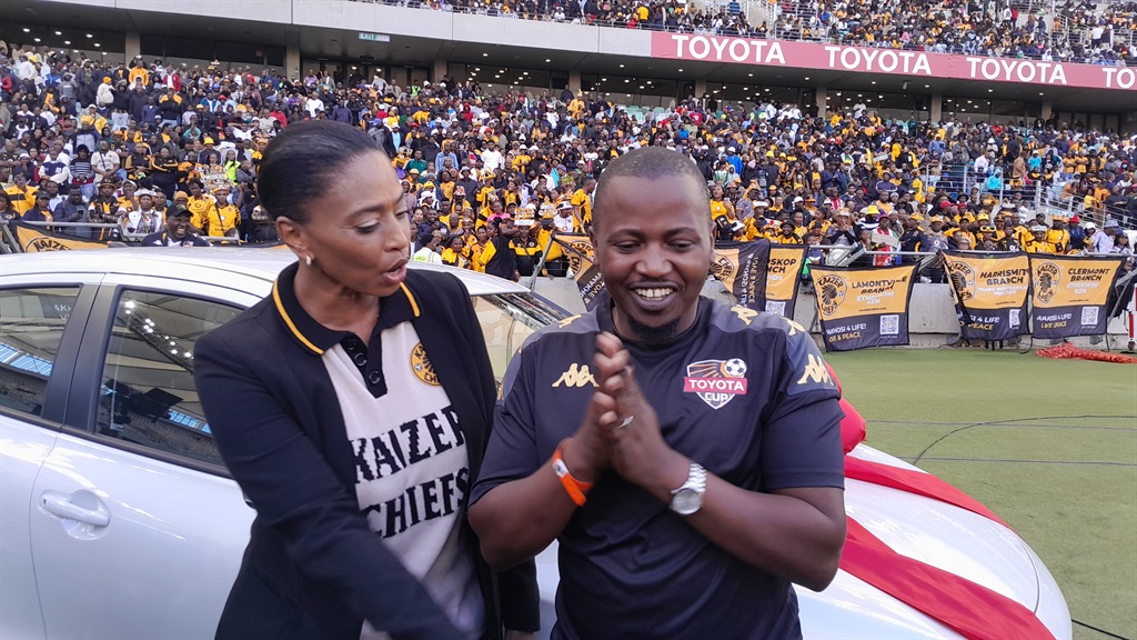WATCH: Kaizer Chiefs lose, loyal fan wins big! | Daily Sun