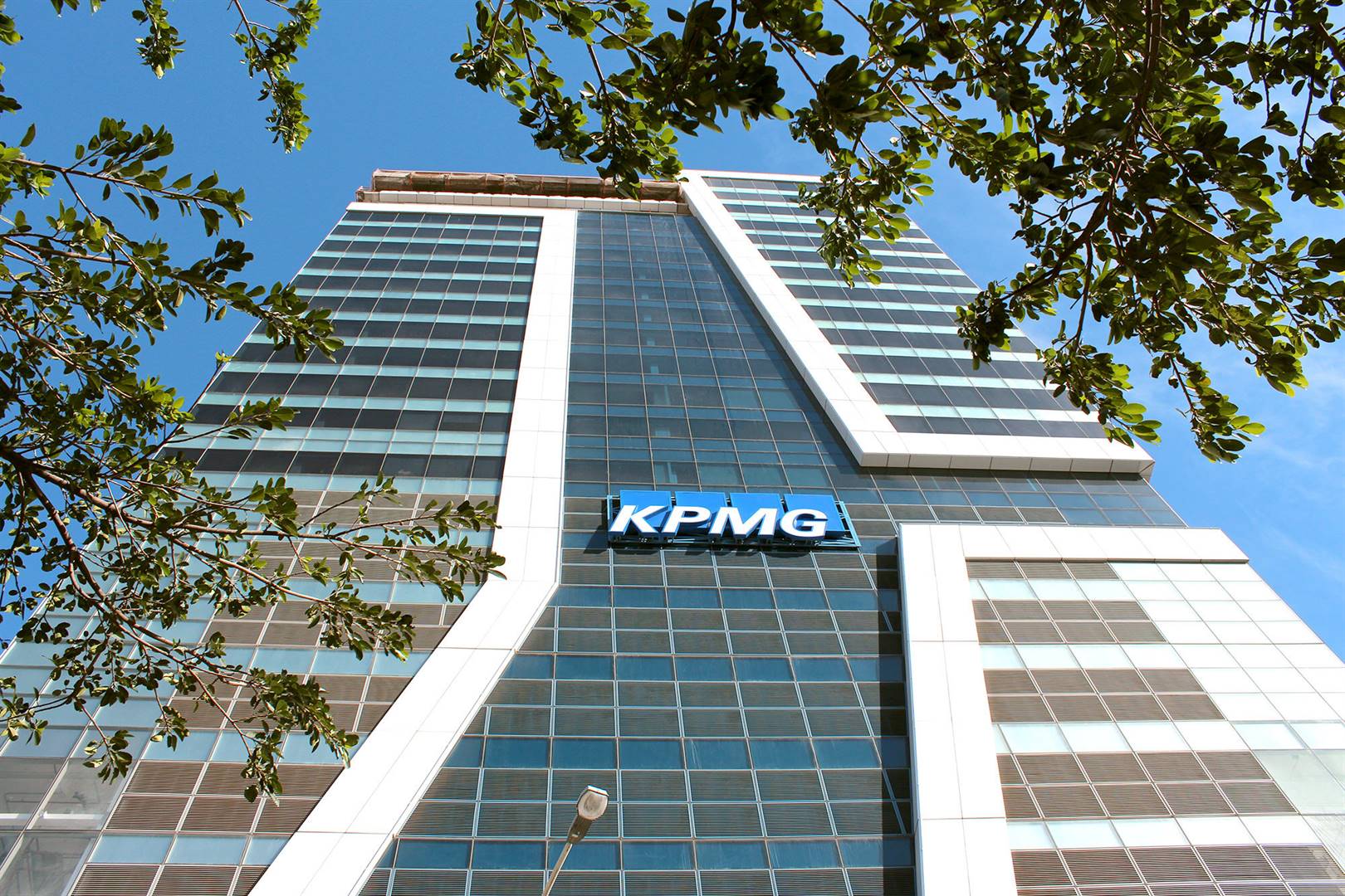 KPMG wys (weer) ’n nuwe uitvoerende hoof vir Suid-Afrika aan | Netwerk24