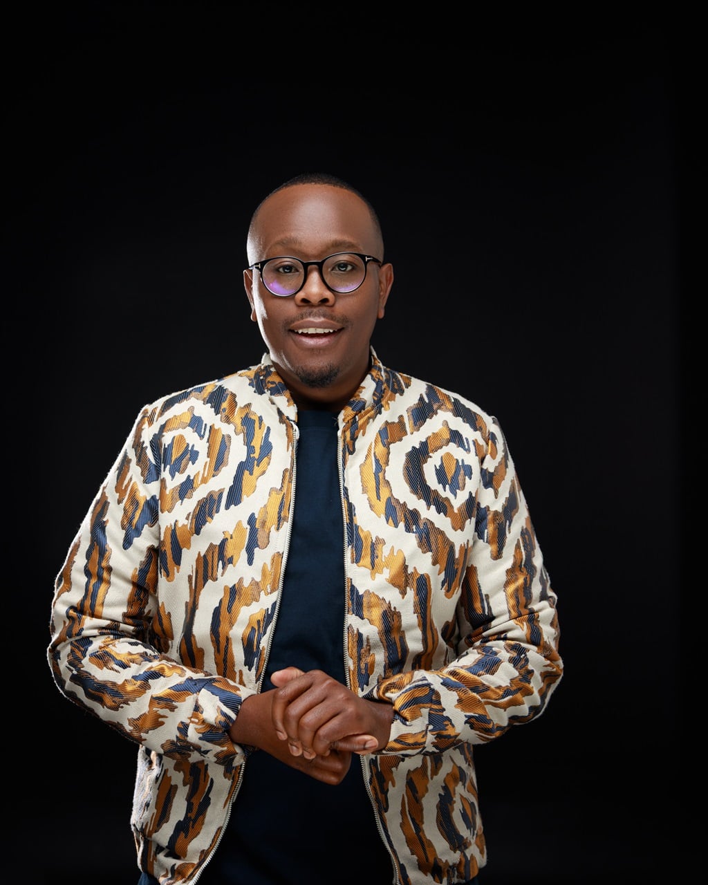 Khaya Mthethwa takes art of worship to stage! | Daily Sun