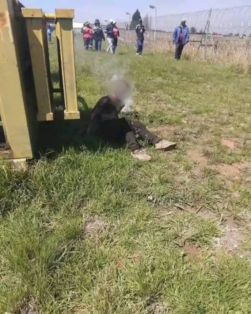 Izinyoka fried: Cable thief gets shocking punishment | Daily Sun