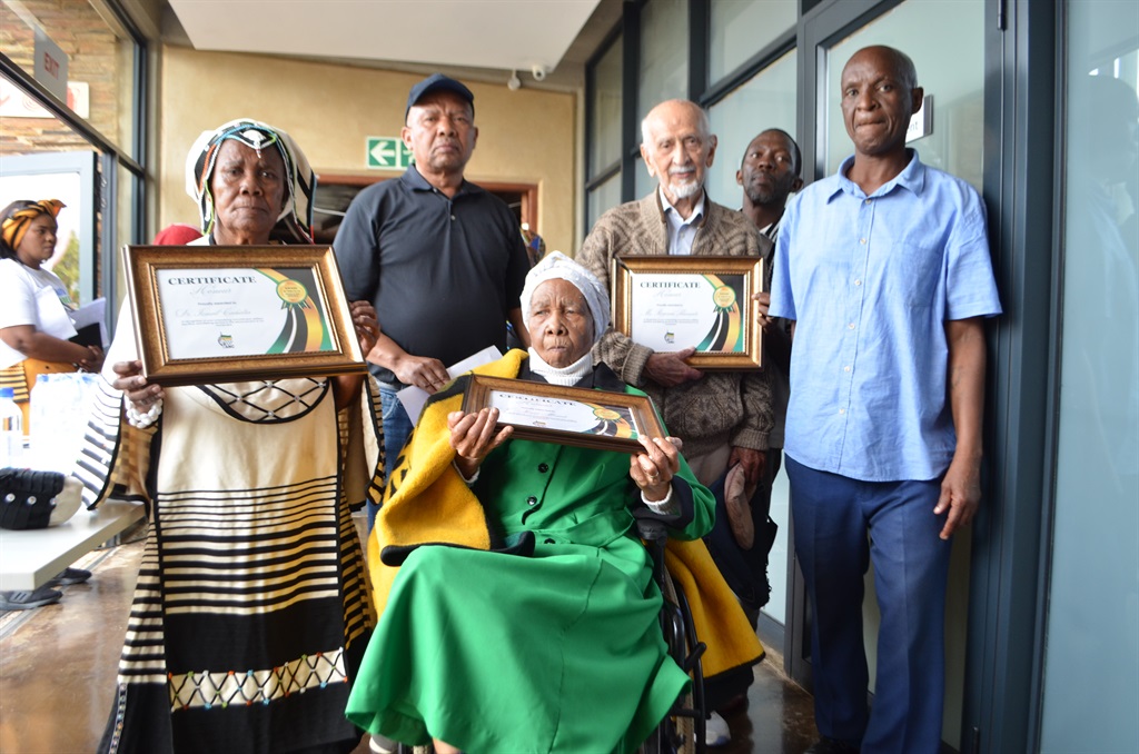 Struggle heroes honoured in style! | Daily Sun