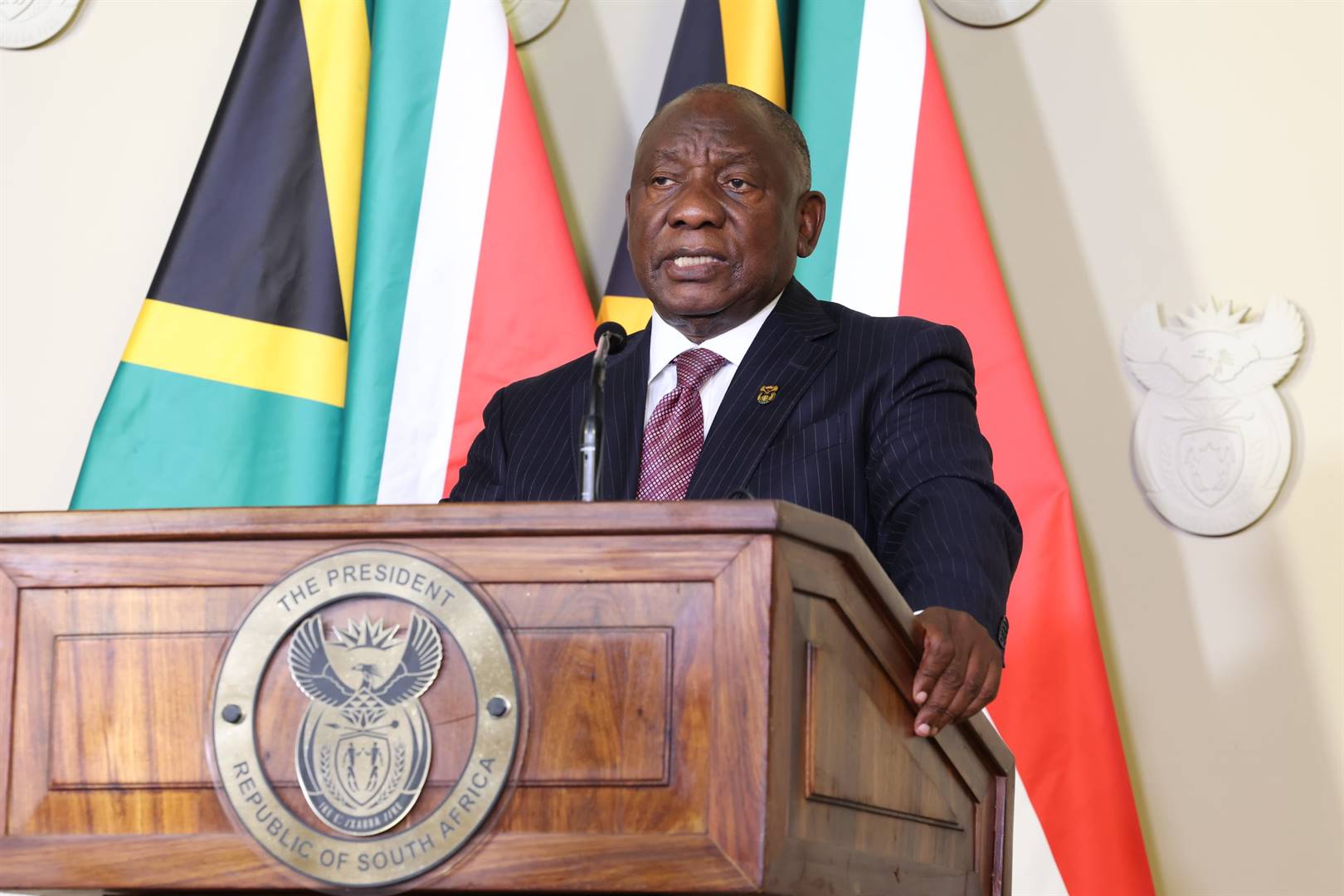 ‘Nasionale dialoog is ’n dooie perd’: Reuse-terugslag vir Cyril én ANC ...