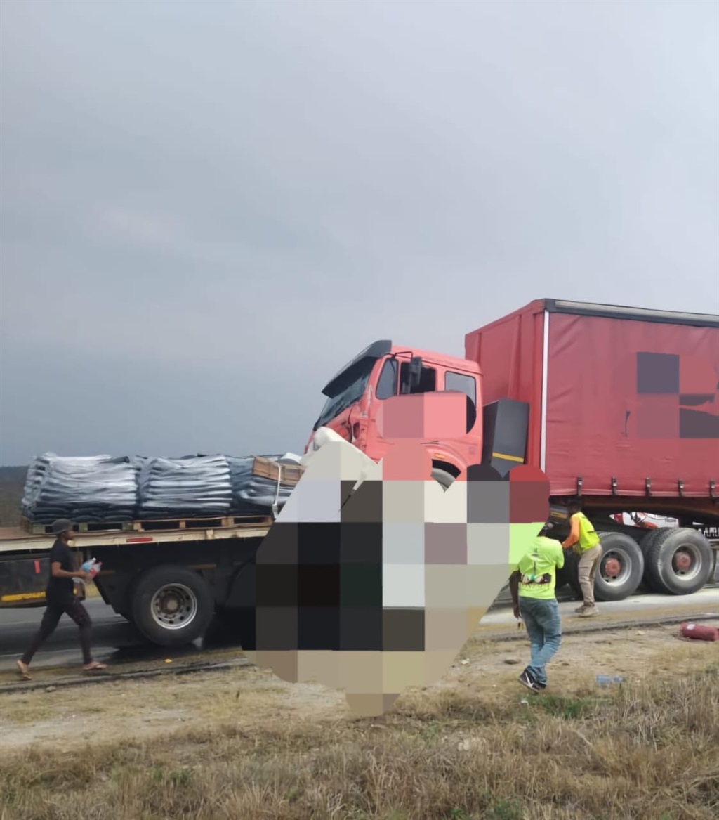 Taxi horror crash leaves 12 dead | Daily Sun