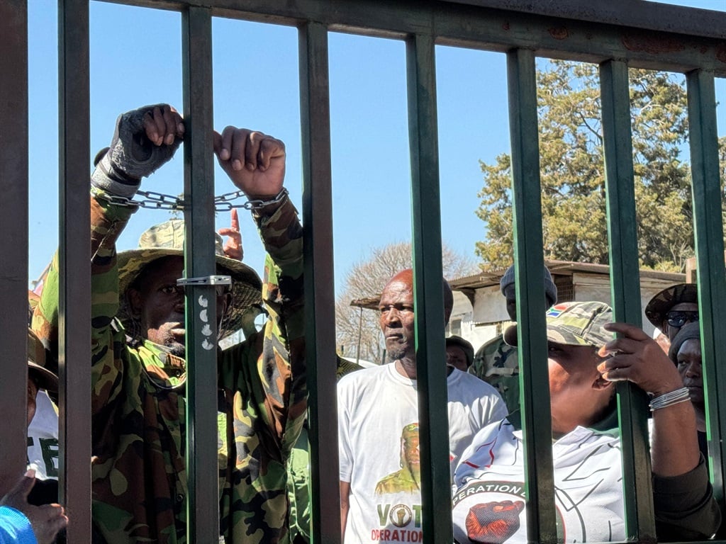 JUST IN: Operation Dudula 0-1 foreign nationals! | Daily Sun