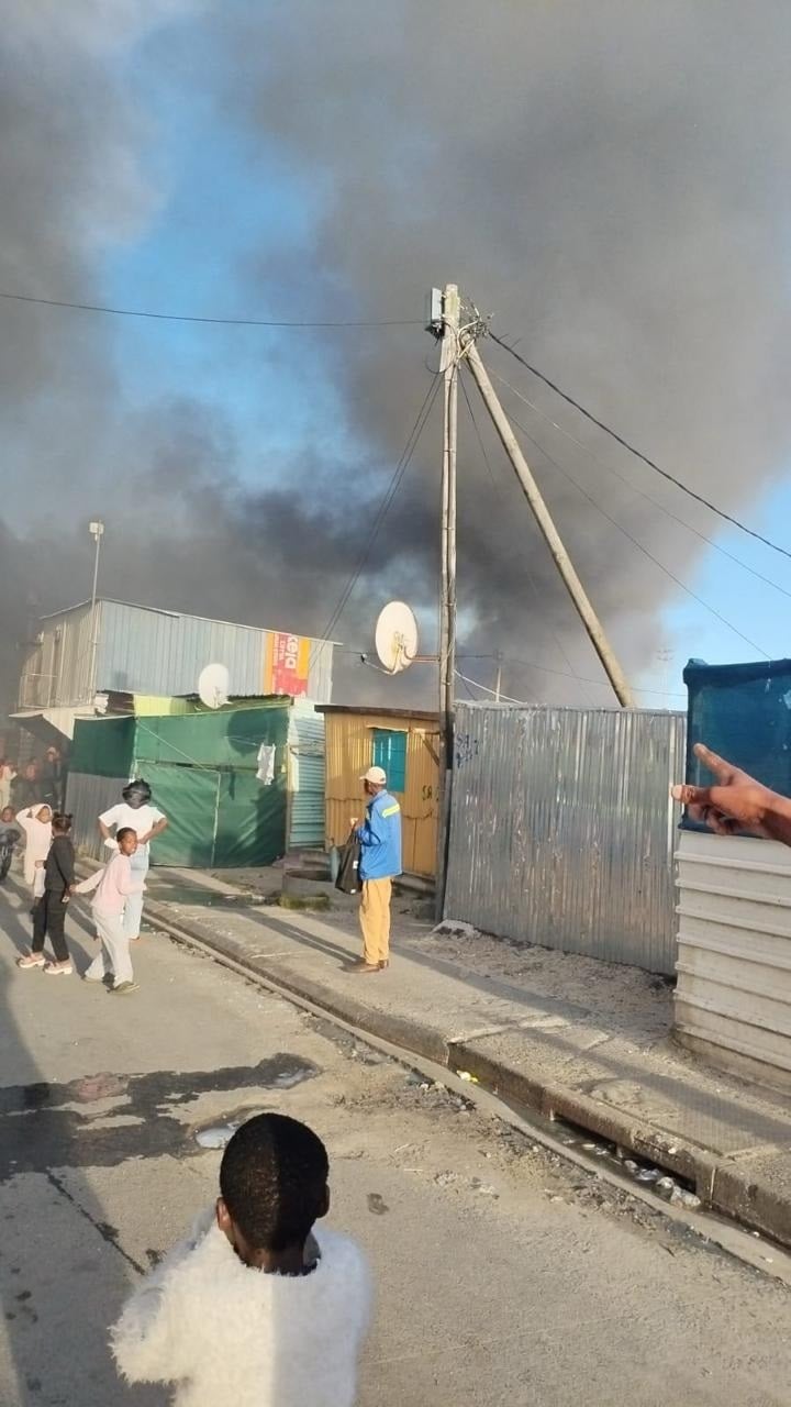 Hundreds of families lose everything in fire | Daily Sun
