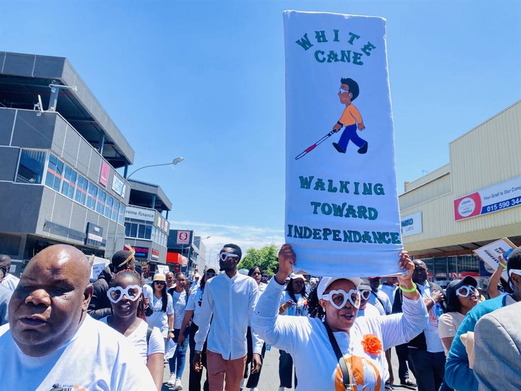 Blind walk OPENS EYES to daily struggles! | Daily Sun