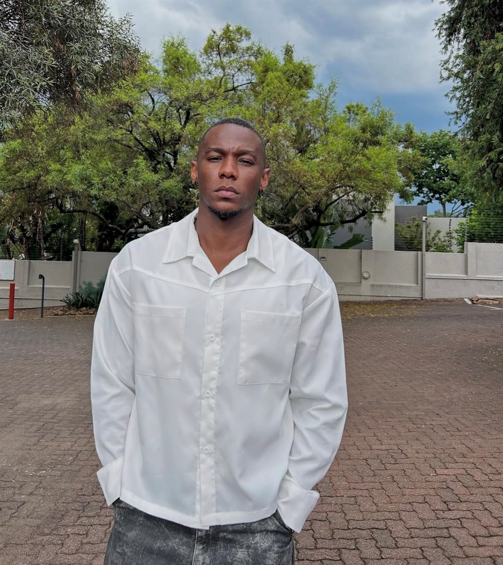 Actor begs women for space as fans go too far! | Daily Sun