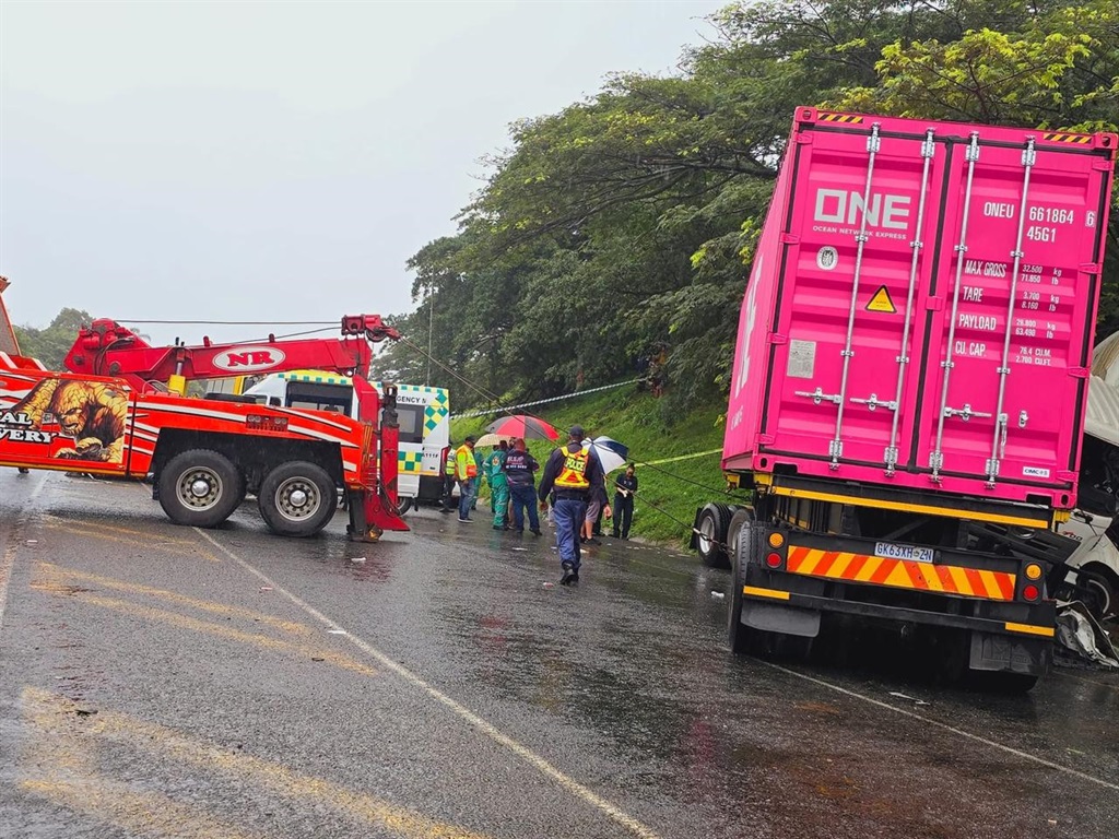 JUST IN: 11 die in truck and taxi crash! | Daily Sun