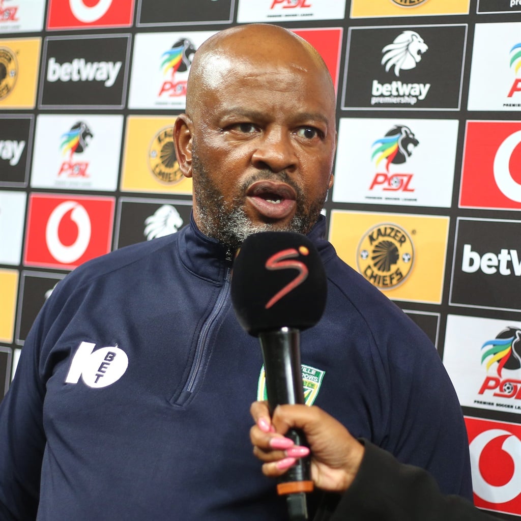 Mnqithi fumes over Chiefs’ 'offside' goal! | Daily Sun