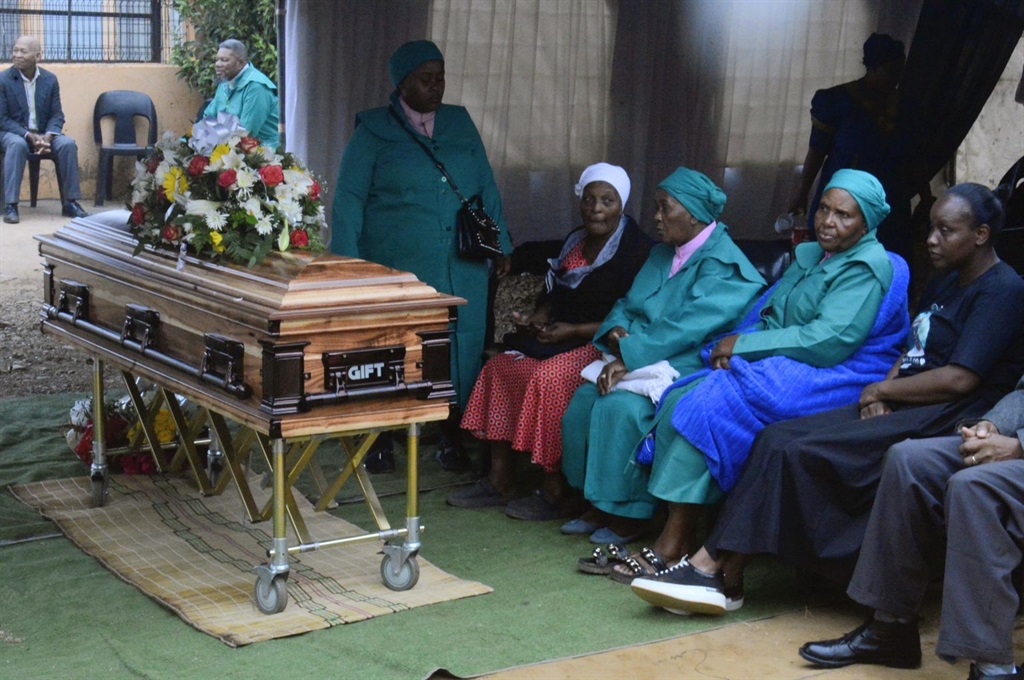 WATCH | Family: Gift, show your KILLERS you’re strong! | Daily Sun