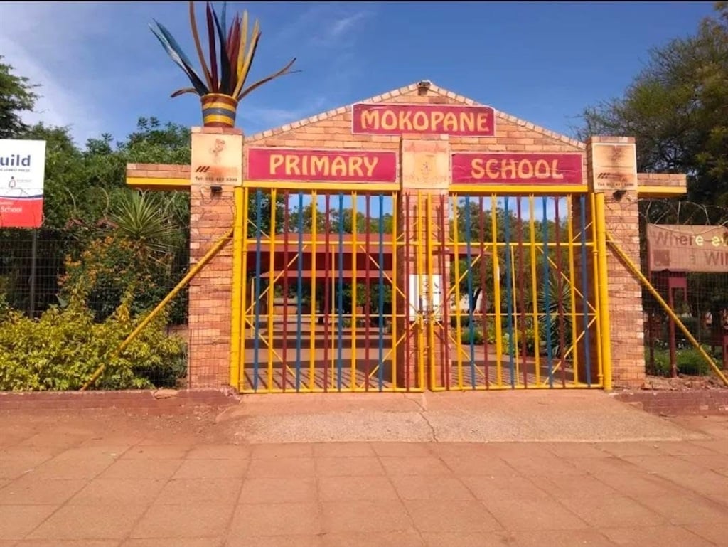 Brown tap water sparks outrage at school! | Daily Sun