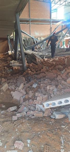 BREAKING: Building collapses, six confirmed dead | Daily Sun