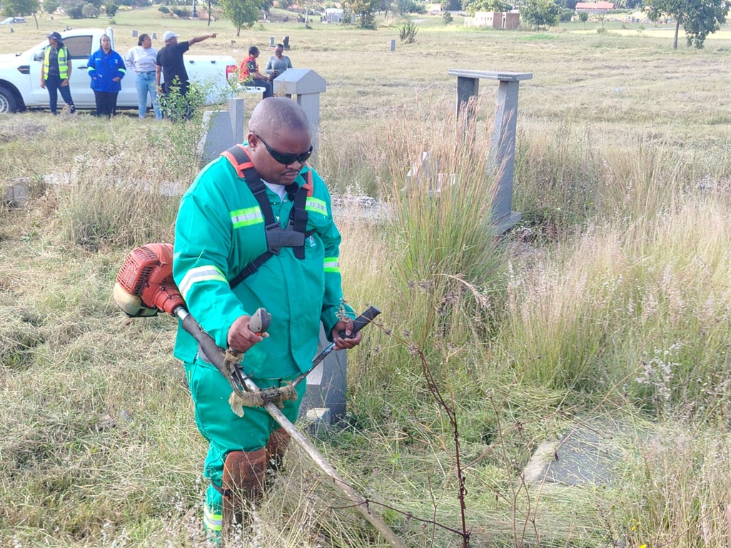 Maspala boss takes care of the dead! | Daily Sun