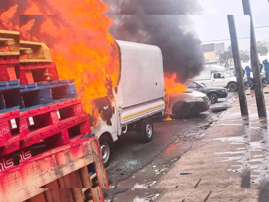 'Igbo King' coronation sparks violence in East London! | Daily Sun