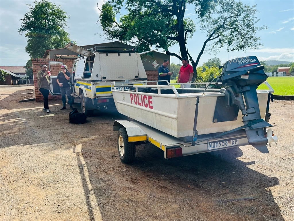 Crocs block river hunt for missing man! | Daily Sun