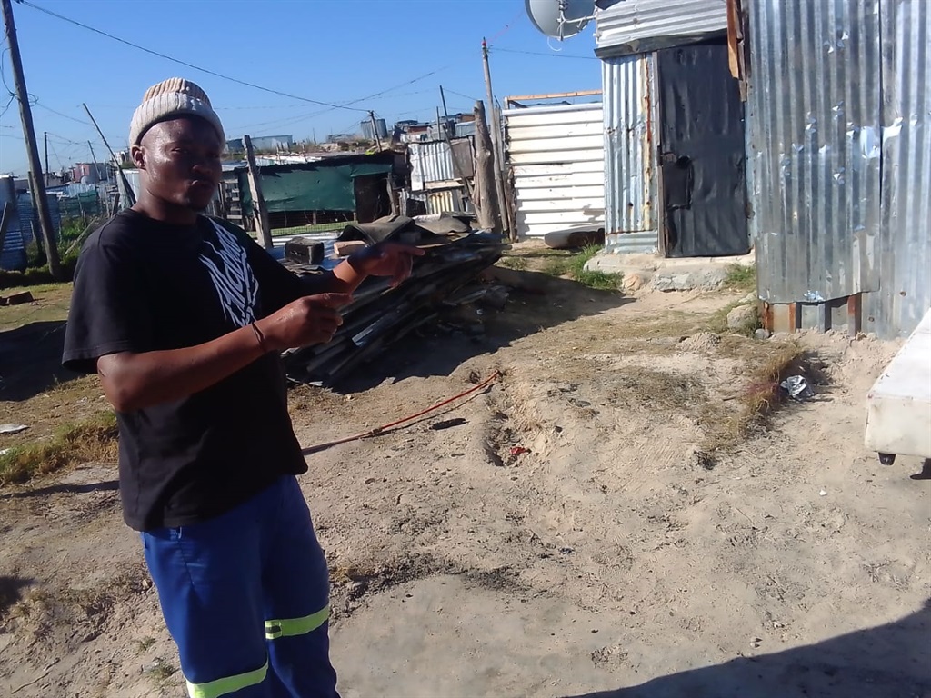 Kasi's superman runs into flames to rescue sisters | Daily Sun