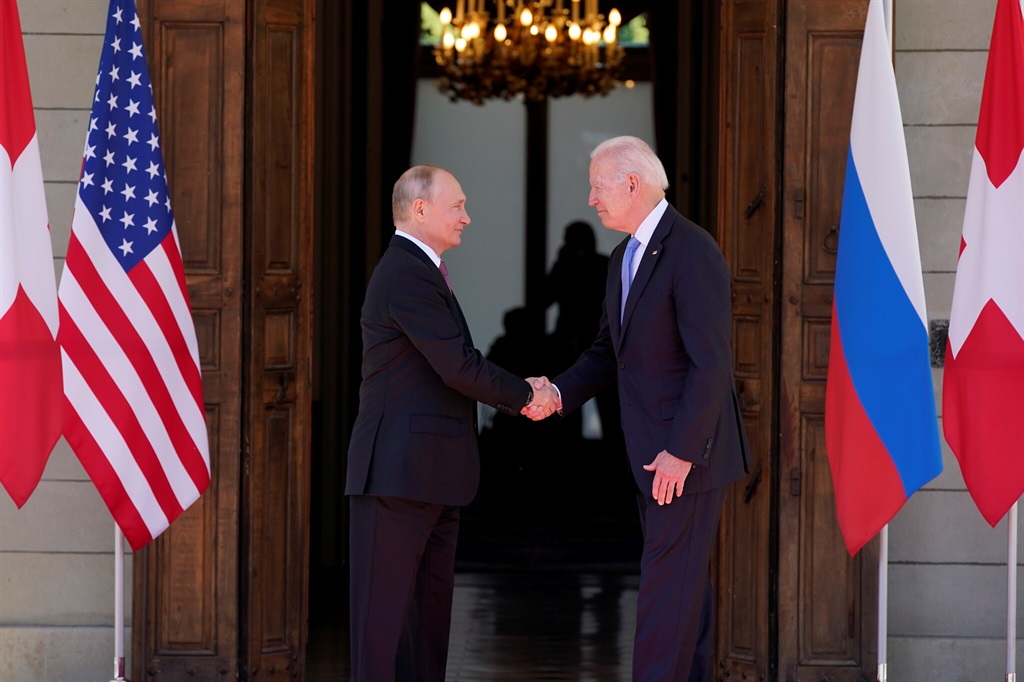 Pres. Biden is toegang tot Rusland verbied in reaksie op sanksies wat ...