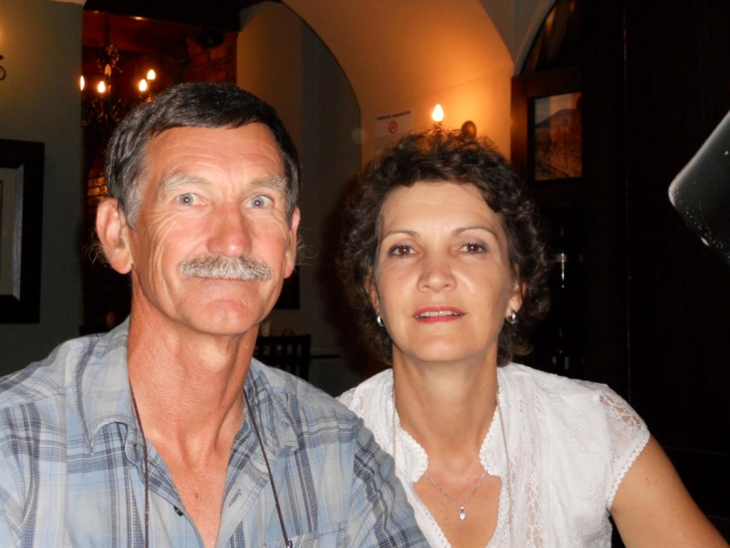 [1/2] Jan “JT” Basson, die eienaar van die vrugteplaas Salem buite die ...