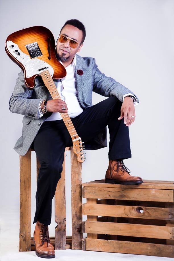 Ernie's on stage with new songs! | Daily Sun