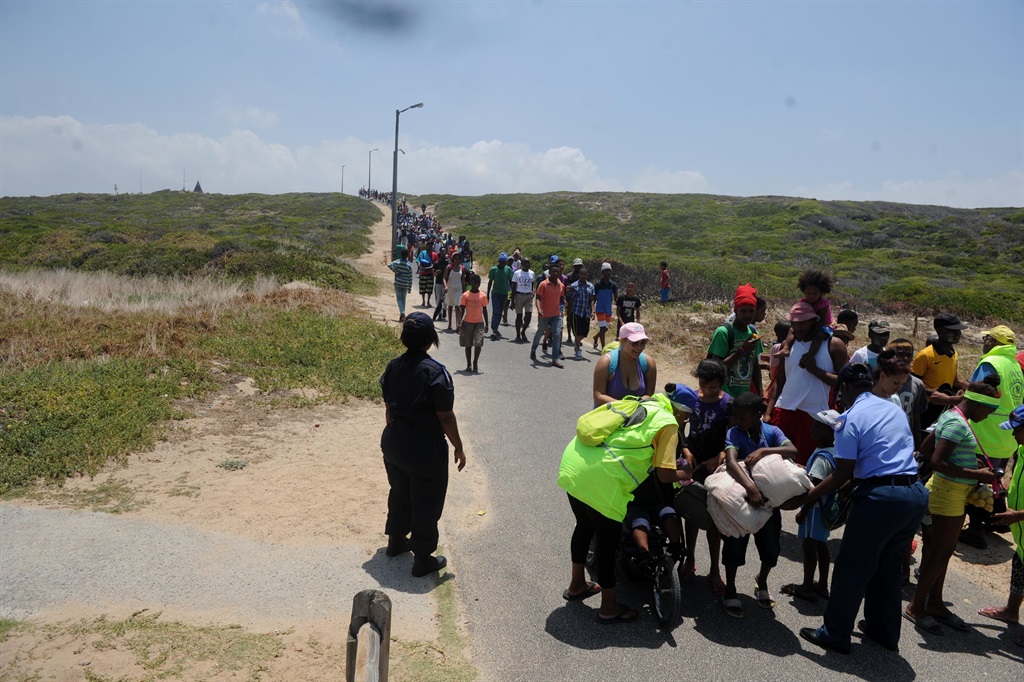 Dit is lekker by die see in vakansietyd | Son