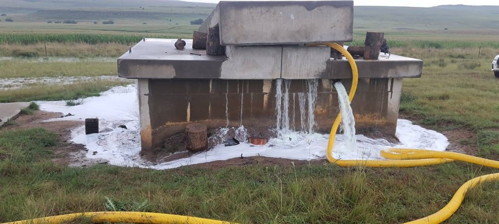 Diesel wat rivieraf is nadat Transnet se pypleiding laas week deur ...