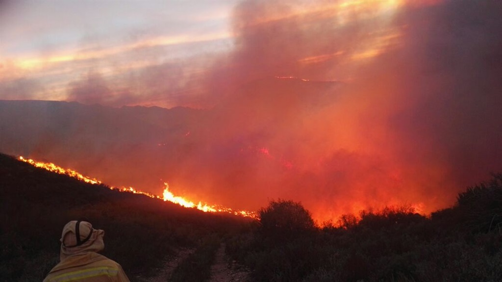 Kammanassie-brand: Wolke bring hoop | Netwerk24